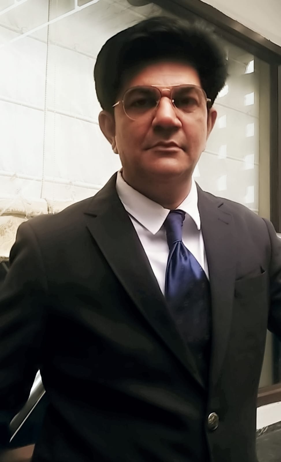 Rishi Tandon | Read profile, photos and biography of Rishi Tandan